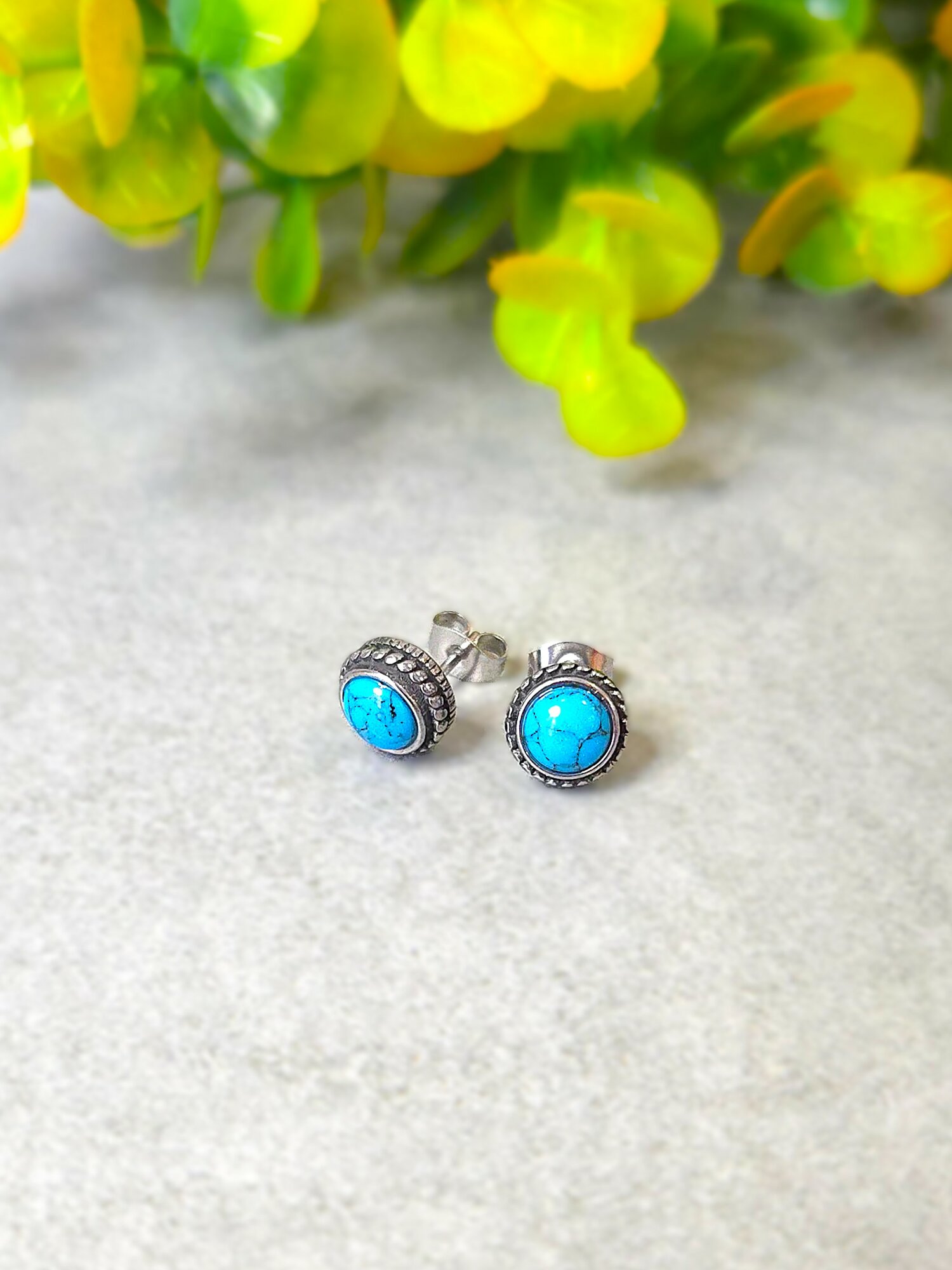 Серьги пусеты SILVER CLAW, искусственный камень