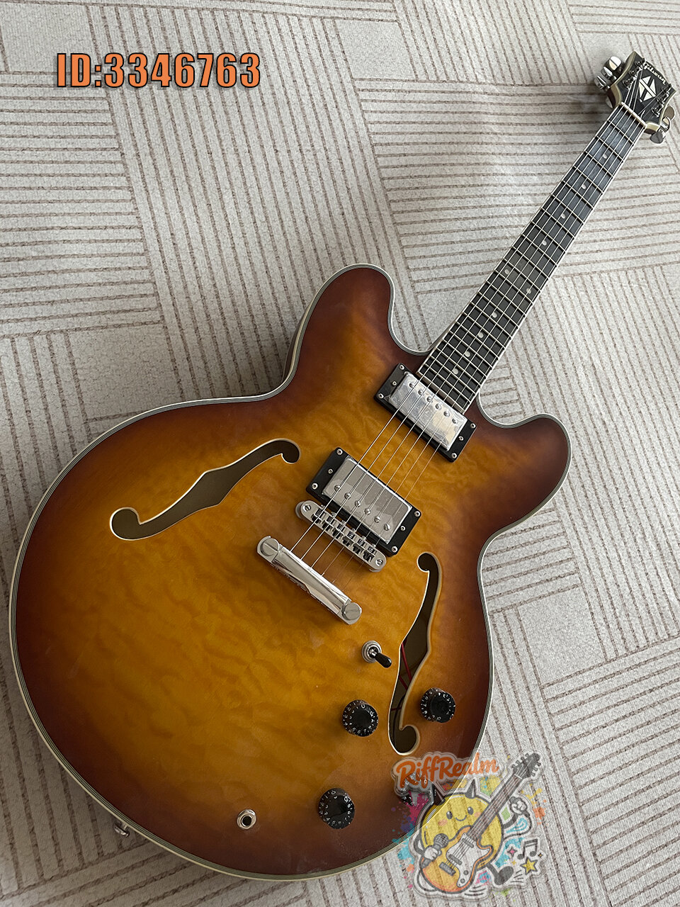 Электрогитара ES-335 Wood