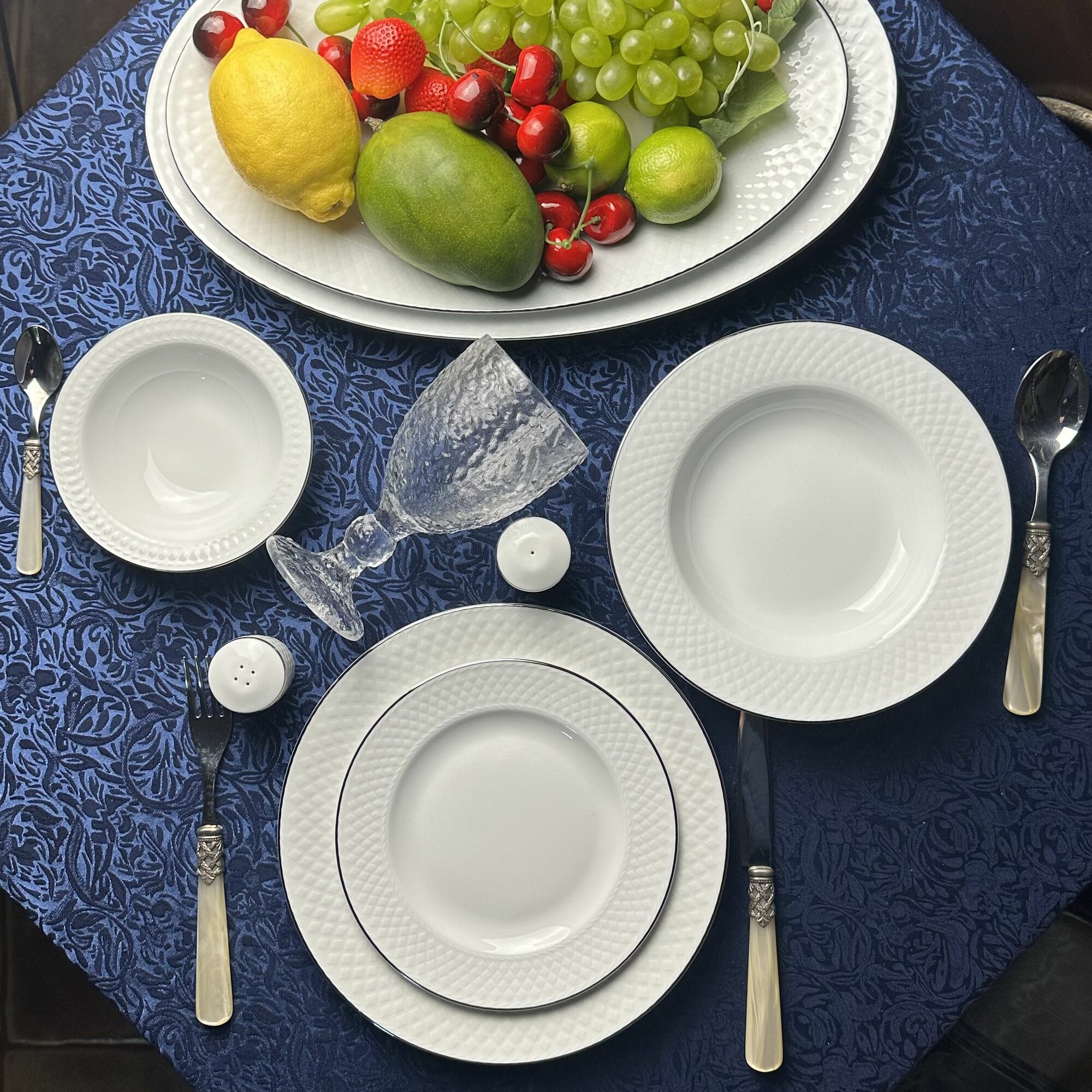 Сервиз фарфоровый обеденный Diamond Platinum на 6 персон 28 предметов Иран