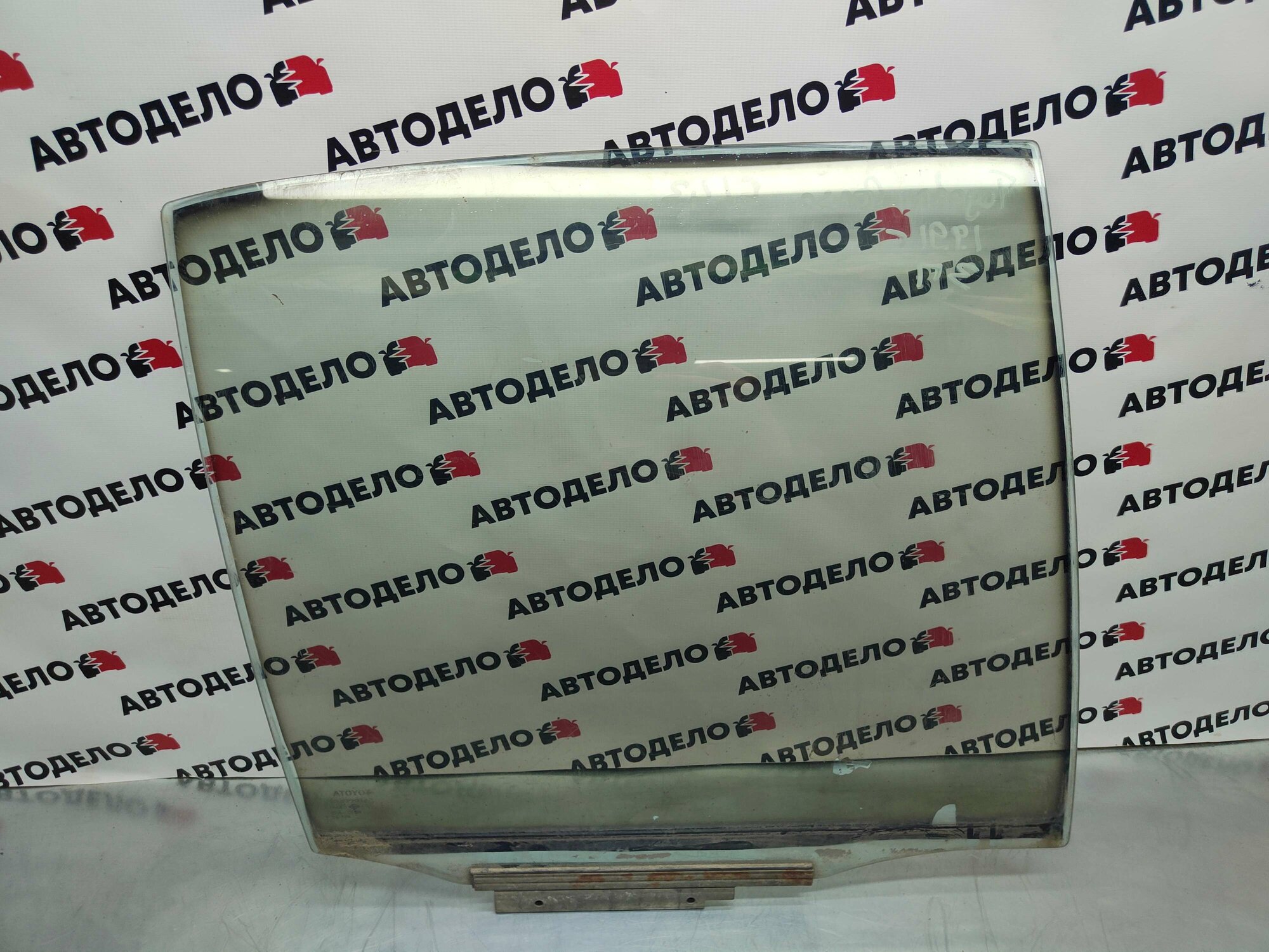 Стекло двери заднее правое Toyota Corsa EL43 91г