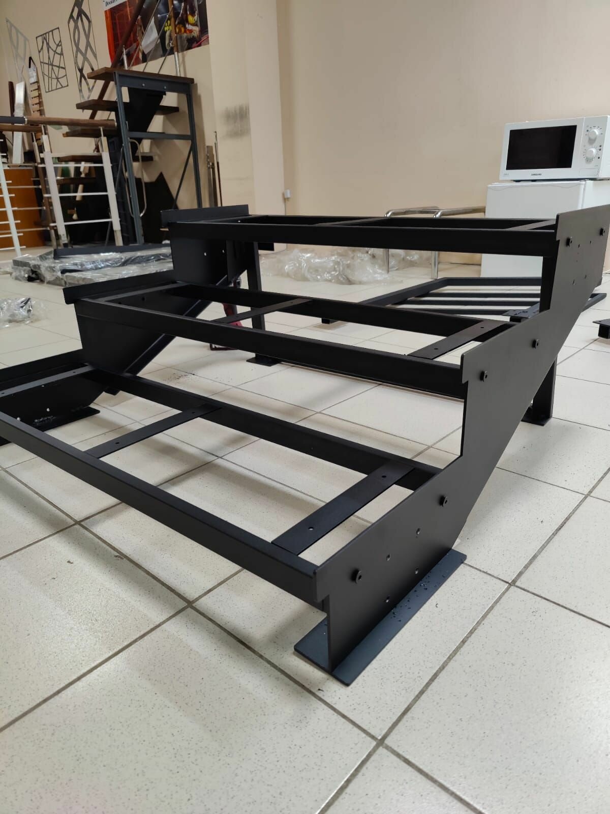 Лестница -крыльцо 3 ступени, без ДПК, без ограждения. Ширина 1м. Высота 54 см. Разборное.