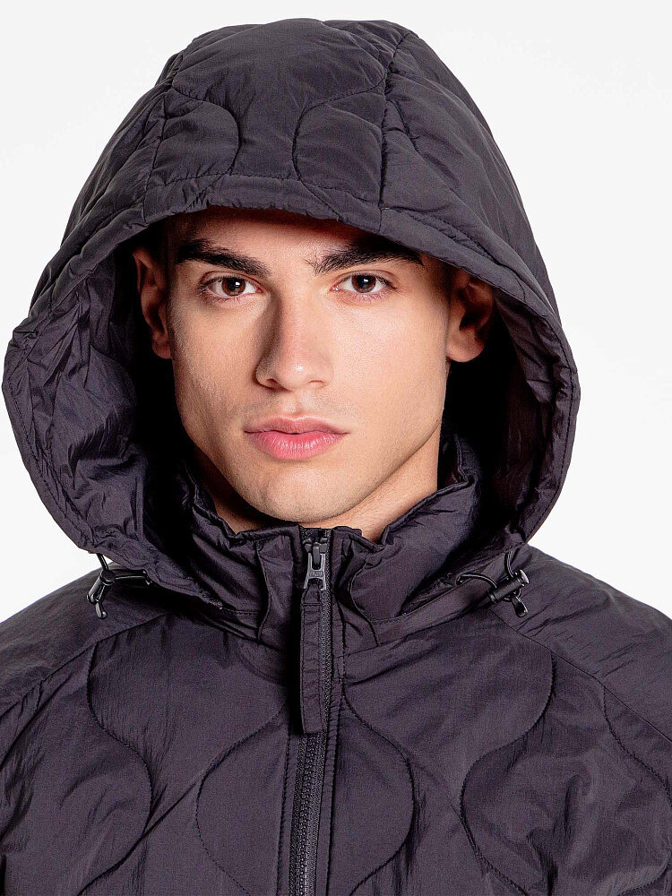 Куртка ALPHA INDUSTRIES Lightweight Down Jacket, размер M, черный — фото 1