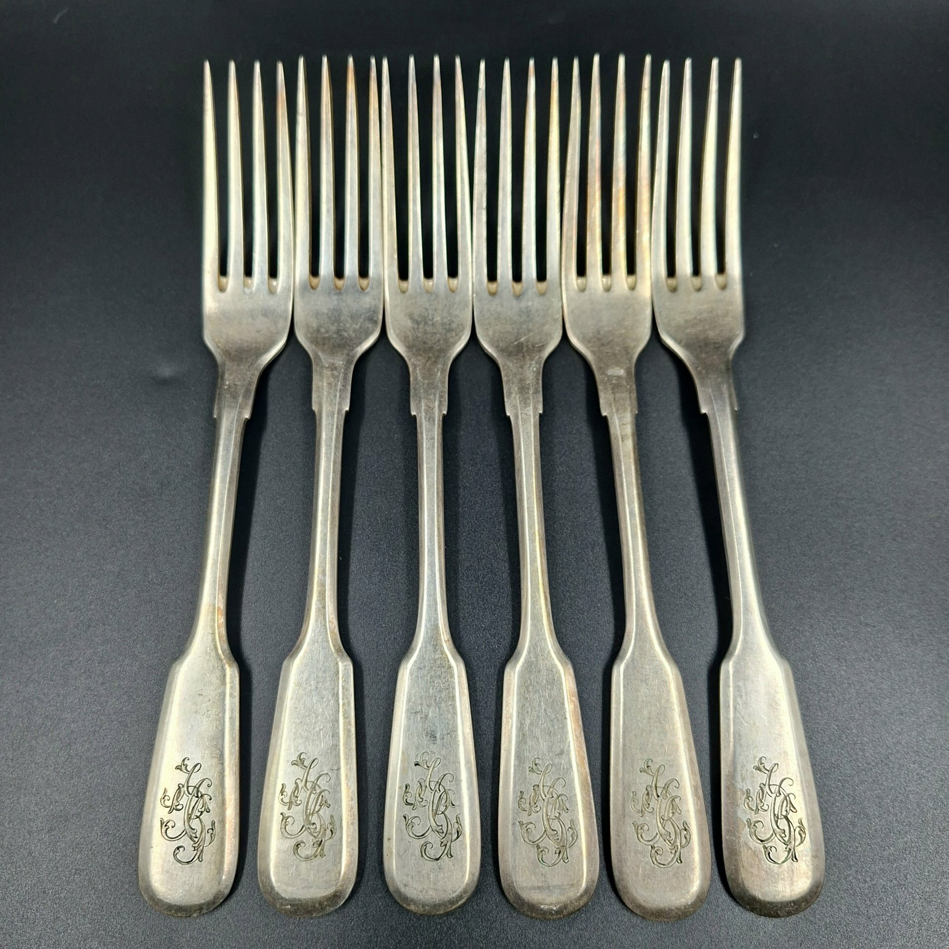 Набор из шести вилок с владельческими монограммами, металл, серебрение