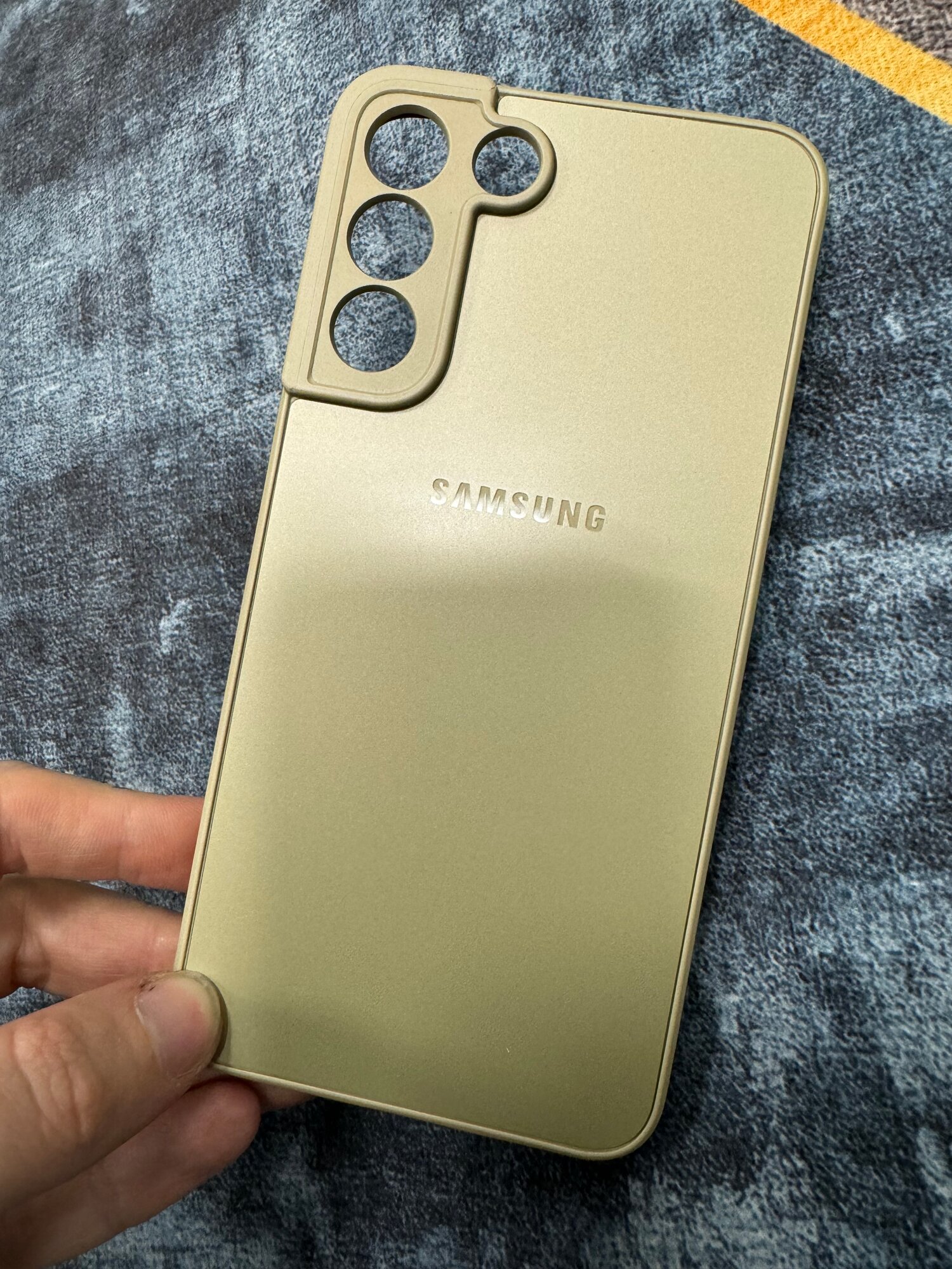 Чехол MyPads Log на Samsung Galaxy S23 Plus + пластиковая крышка c защитой камеры и логотипом матовый золотой MyPads