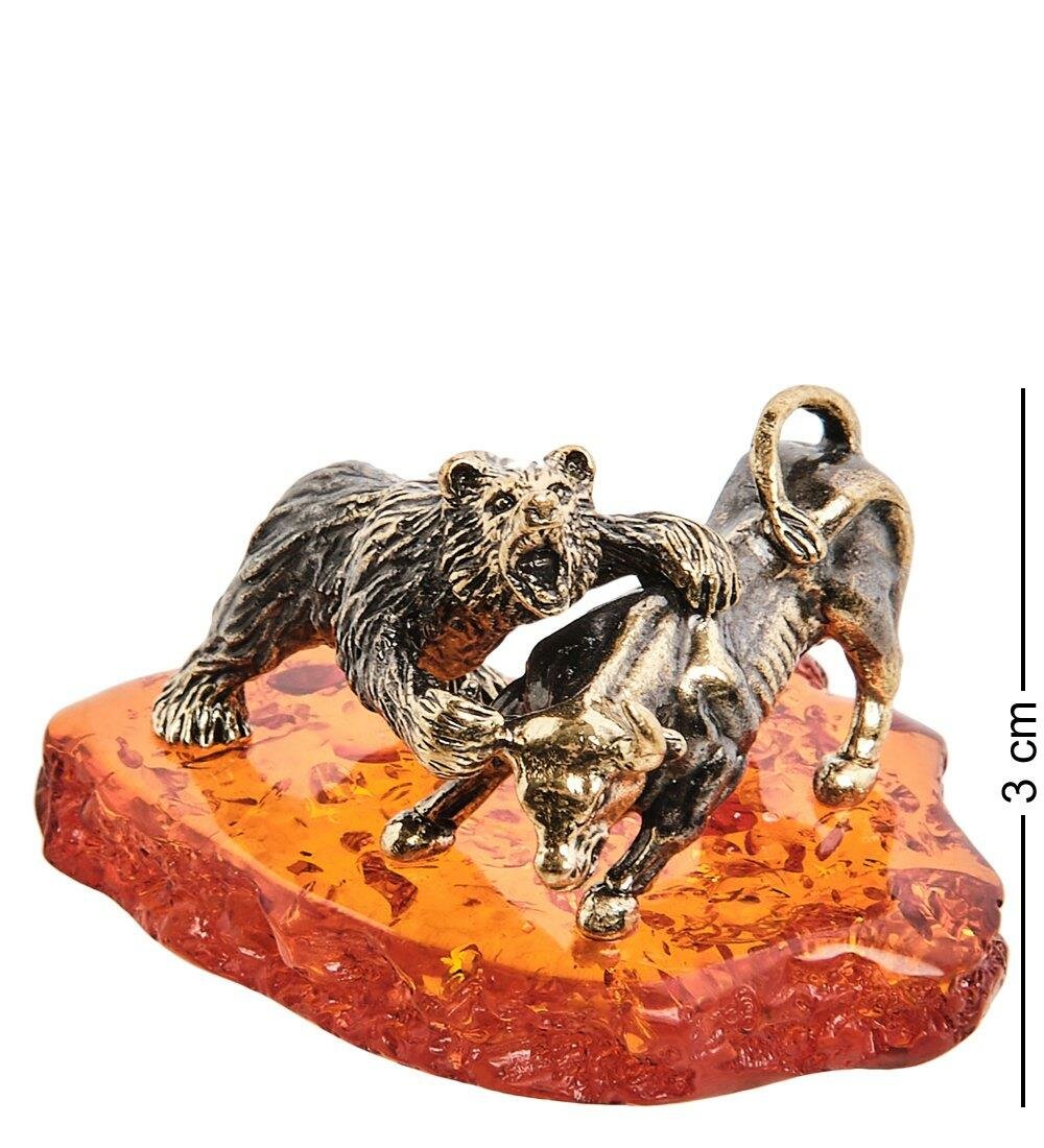 Фигурка Медведь против быка (янтарь)