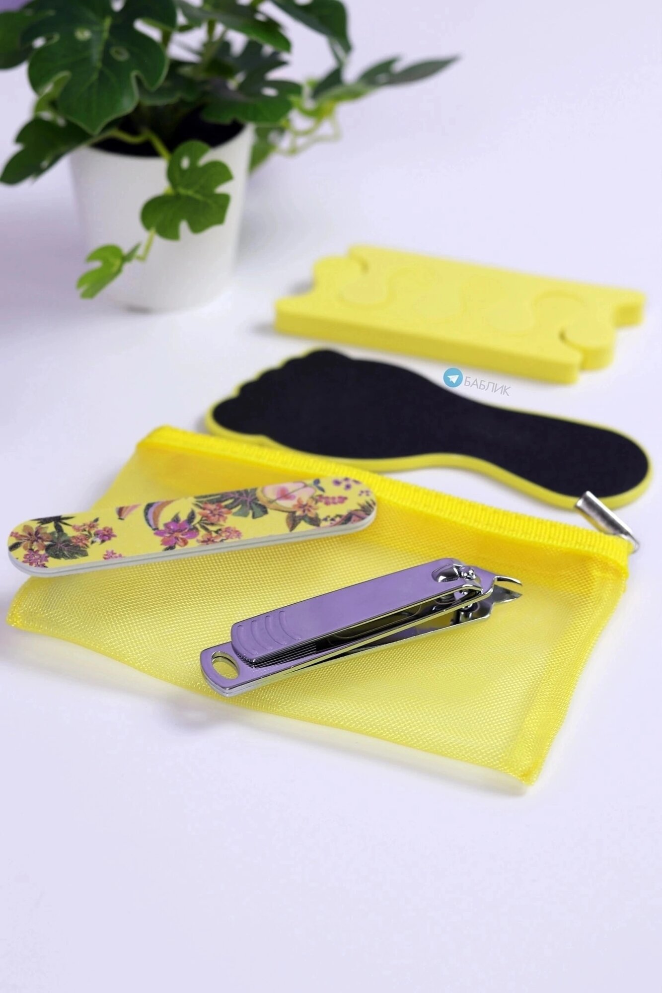 Набор для педикюра Oriflame, в мини-косметичке, нейлоновая, ЭВА, углеродистая сталь