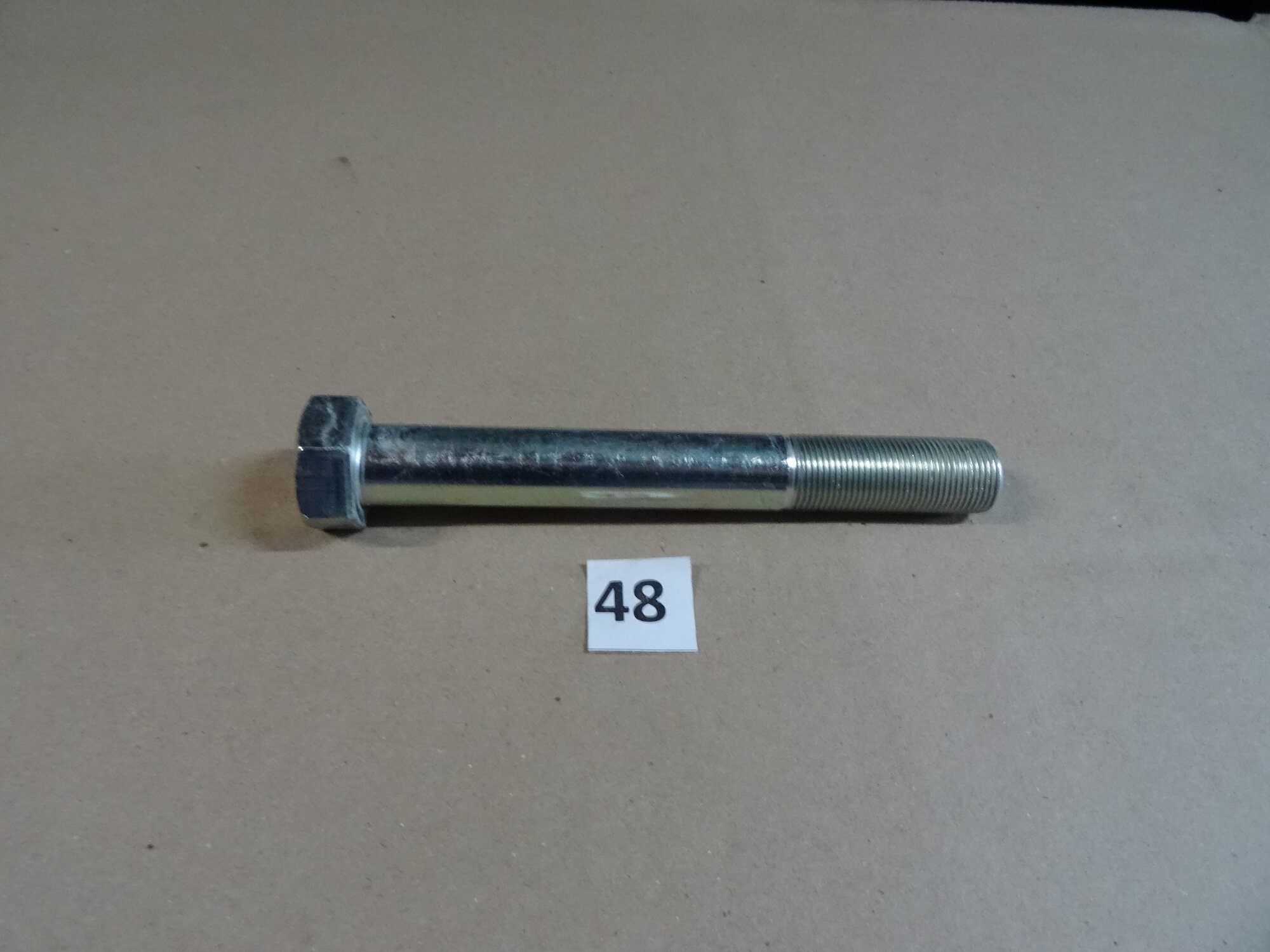 Болт М20х1,5х160 задней опоры двигателя