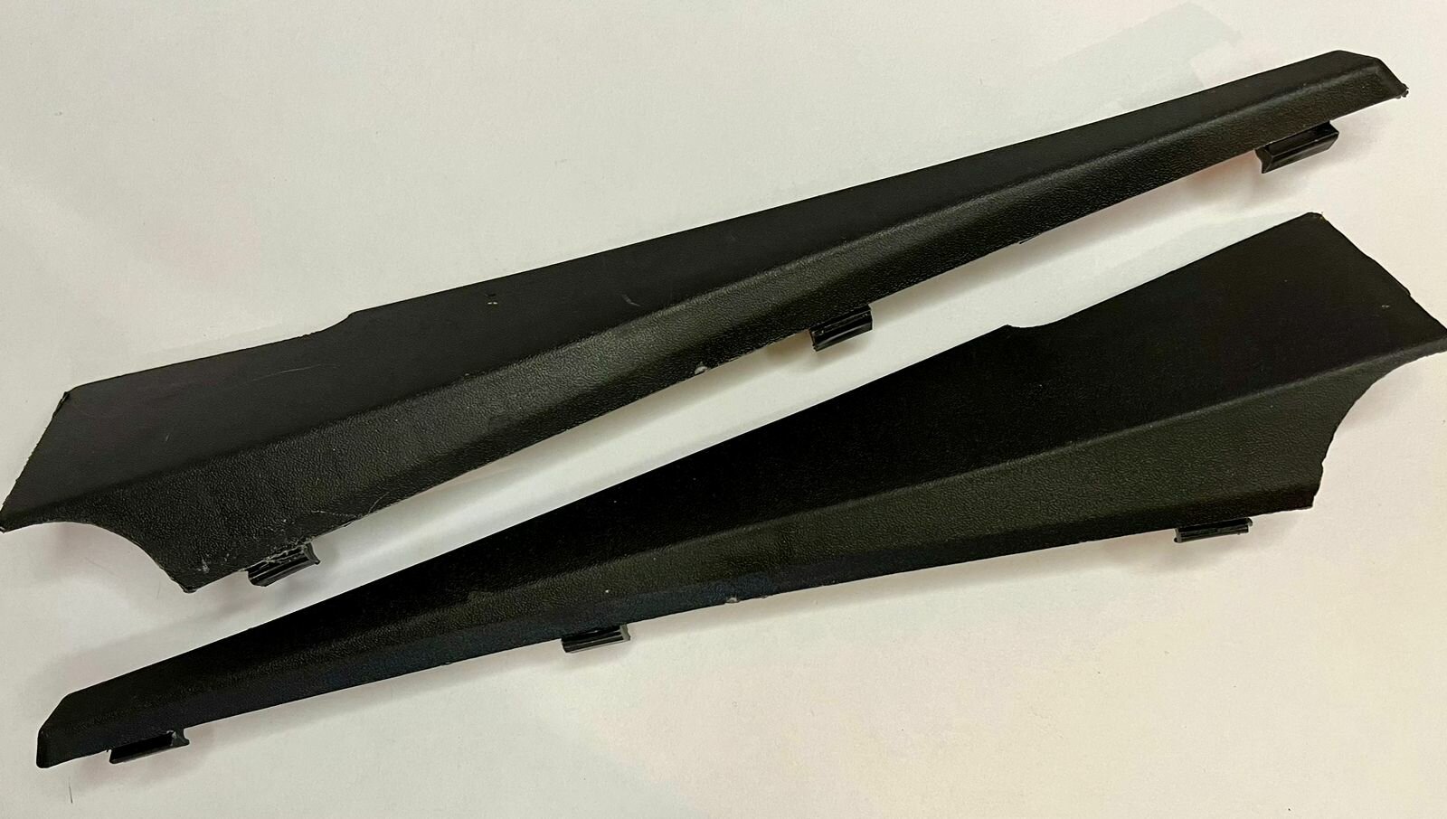 Накладка водосточной панели лобового стекла Chevrolet Cobalt/Ravon R4, артикул 52035204, комплект(L/R)