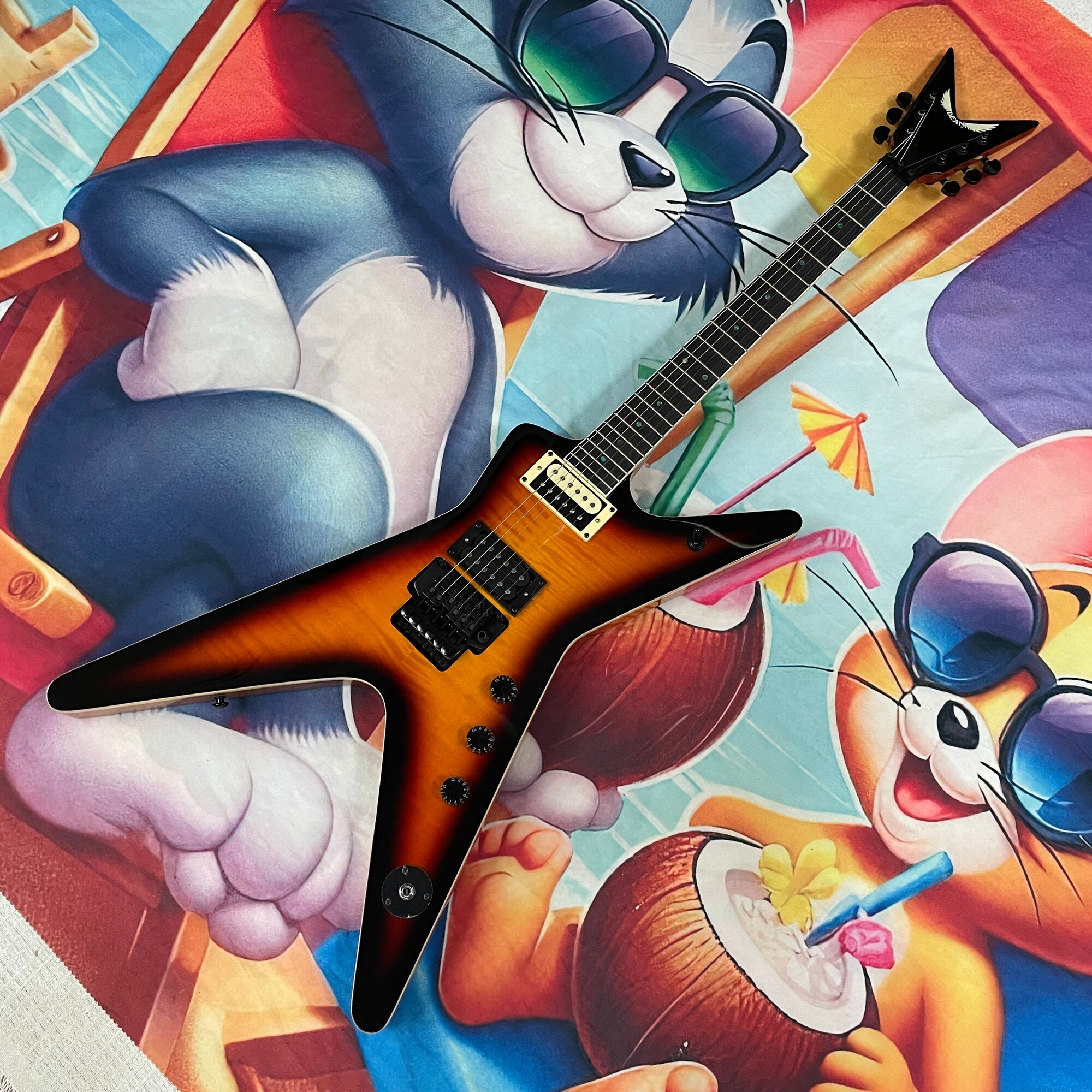 Электрогитара washburn1/Flying V 6-струнная