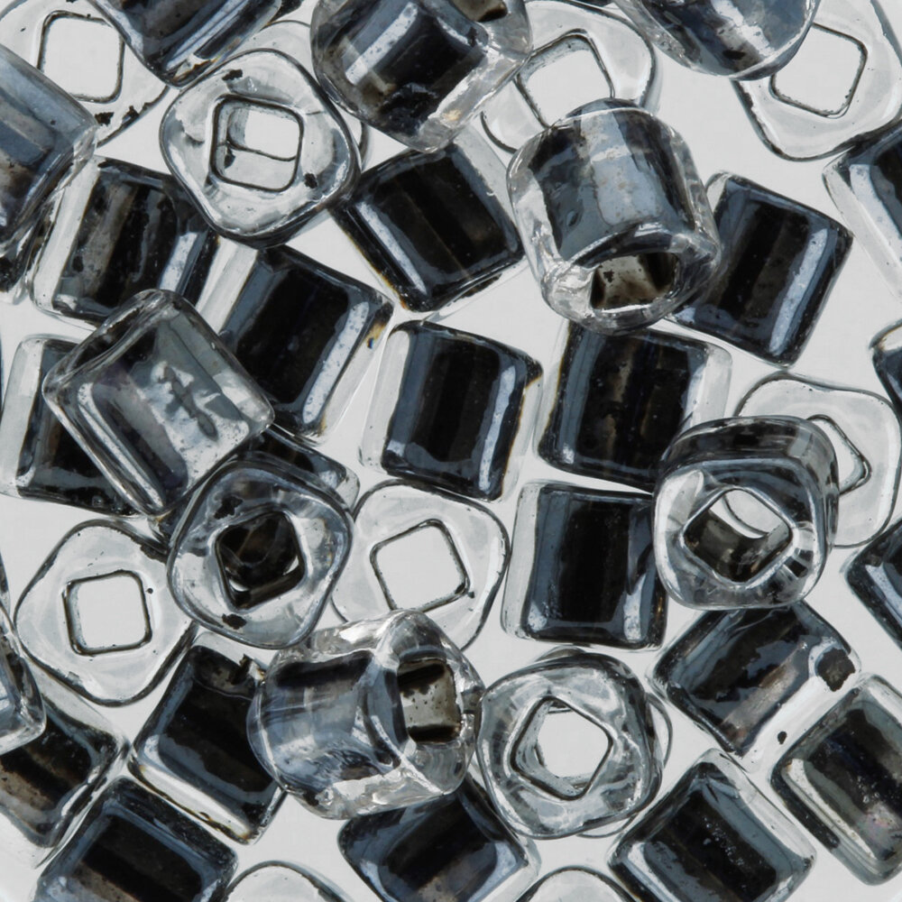 Бисер TOHO Cube, размер 4мм, цвет #344 (Окрашенный изнутри, хрусталь/черный), 10 грамм