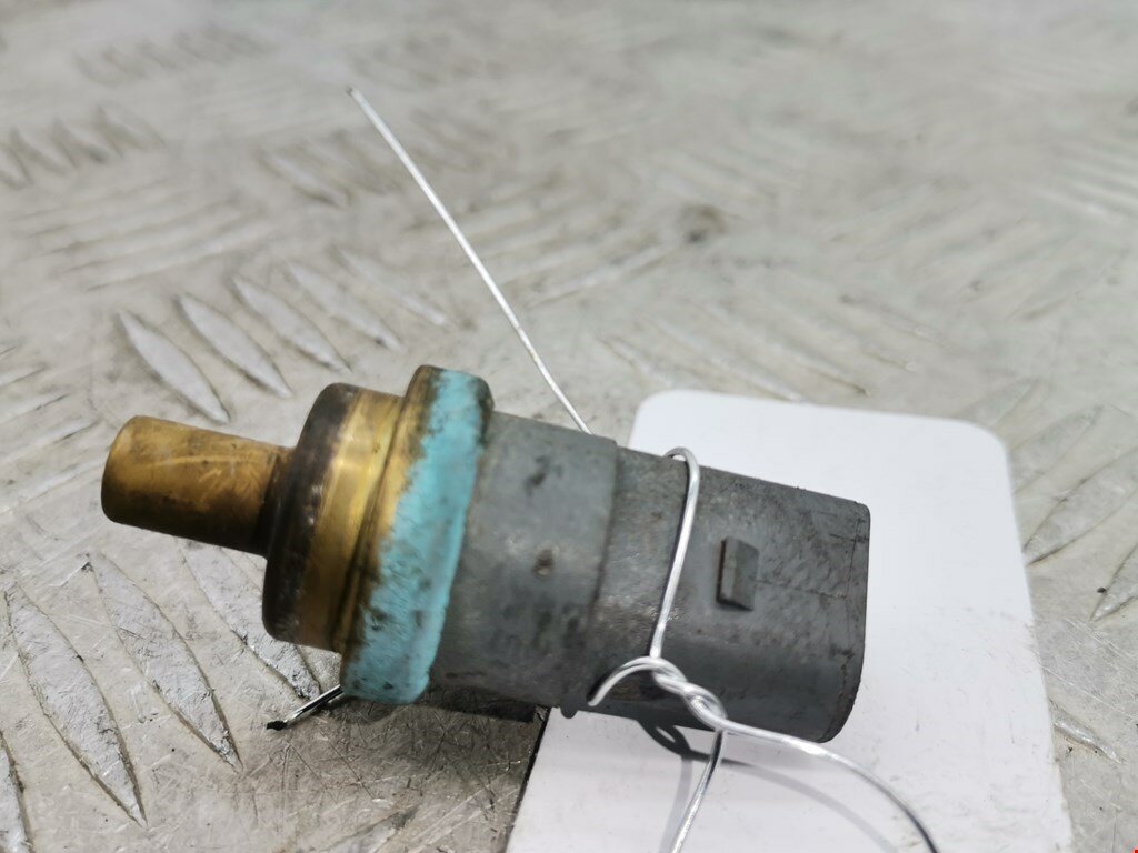 Датчик температуры охлаждающей жидкости Volkswagen Polo 4 06A919501A арт. 2182828