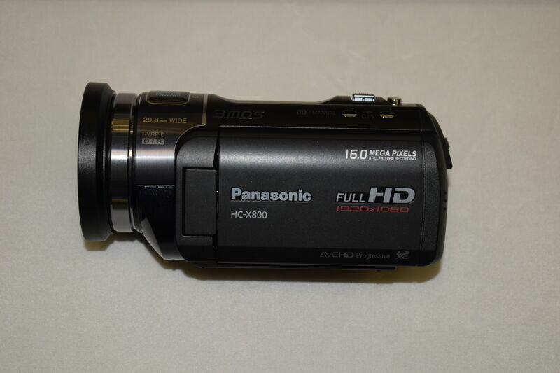 PANASONIC Видеокамера Panasonic HC-X800 Ресейл