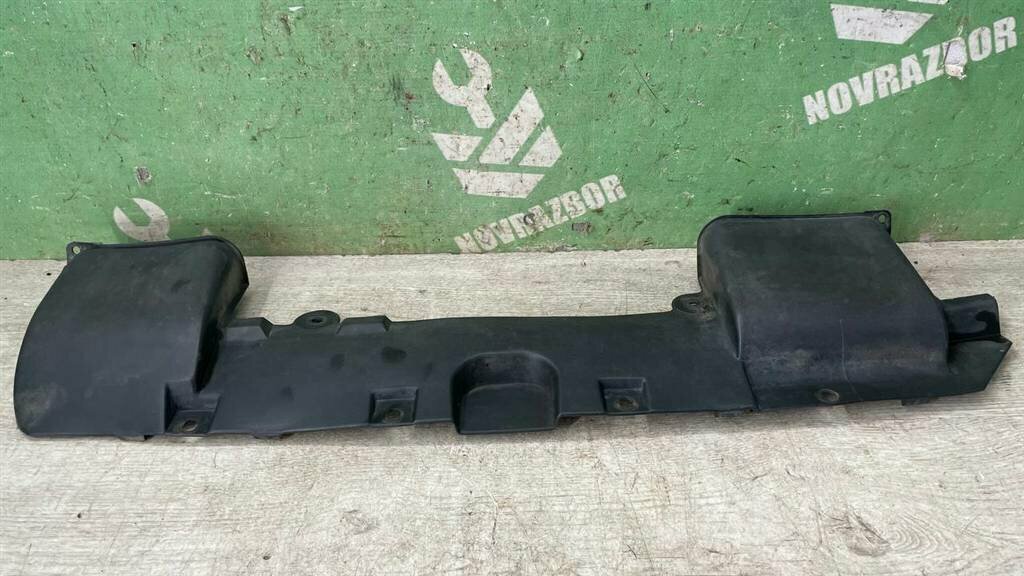 Кожух замка капота Ford Escort /Orion 1995-1998