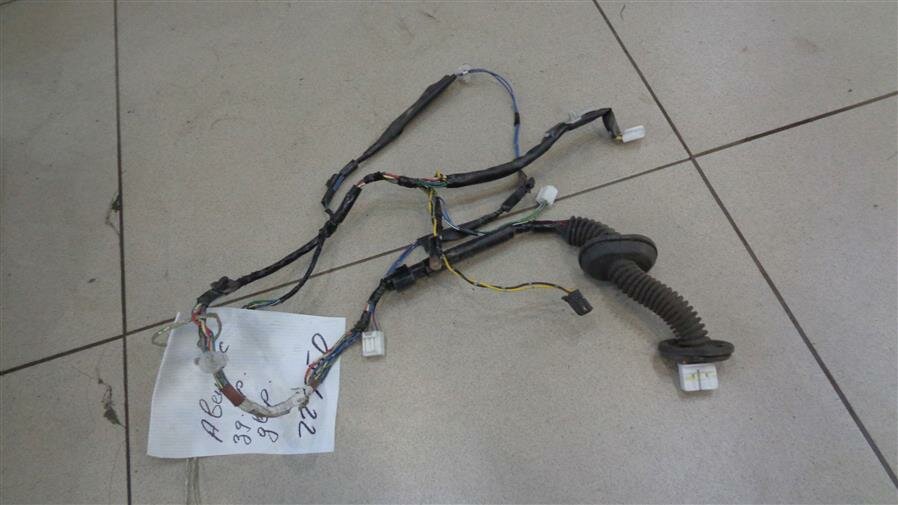 Проводка двери задней правой от Toyota Avensis 2 2003-2009