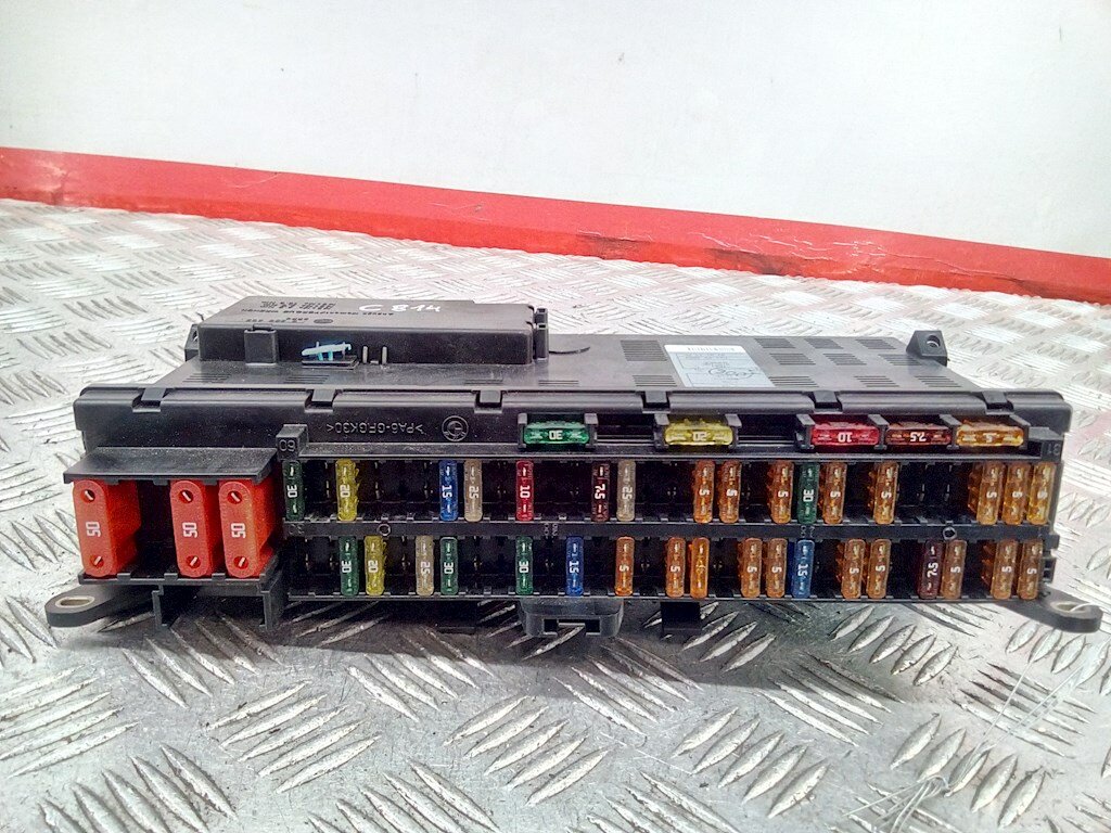 Блок предохранителей BMW X5 (E53) 61138384525 арт. 470465