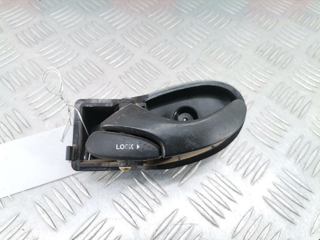 Ручка двери внутренняя передняя левая Ford Focus 1 XS41A22601AK арт. 1885182