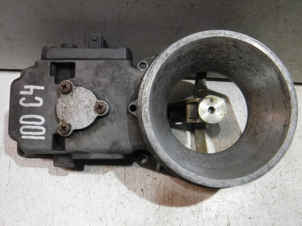 Дозатор распределитель топлива Audi 100 C4 0438121049