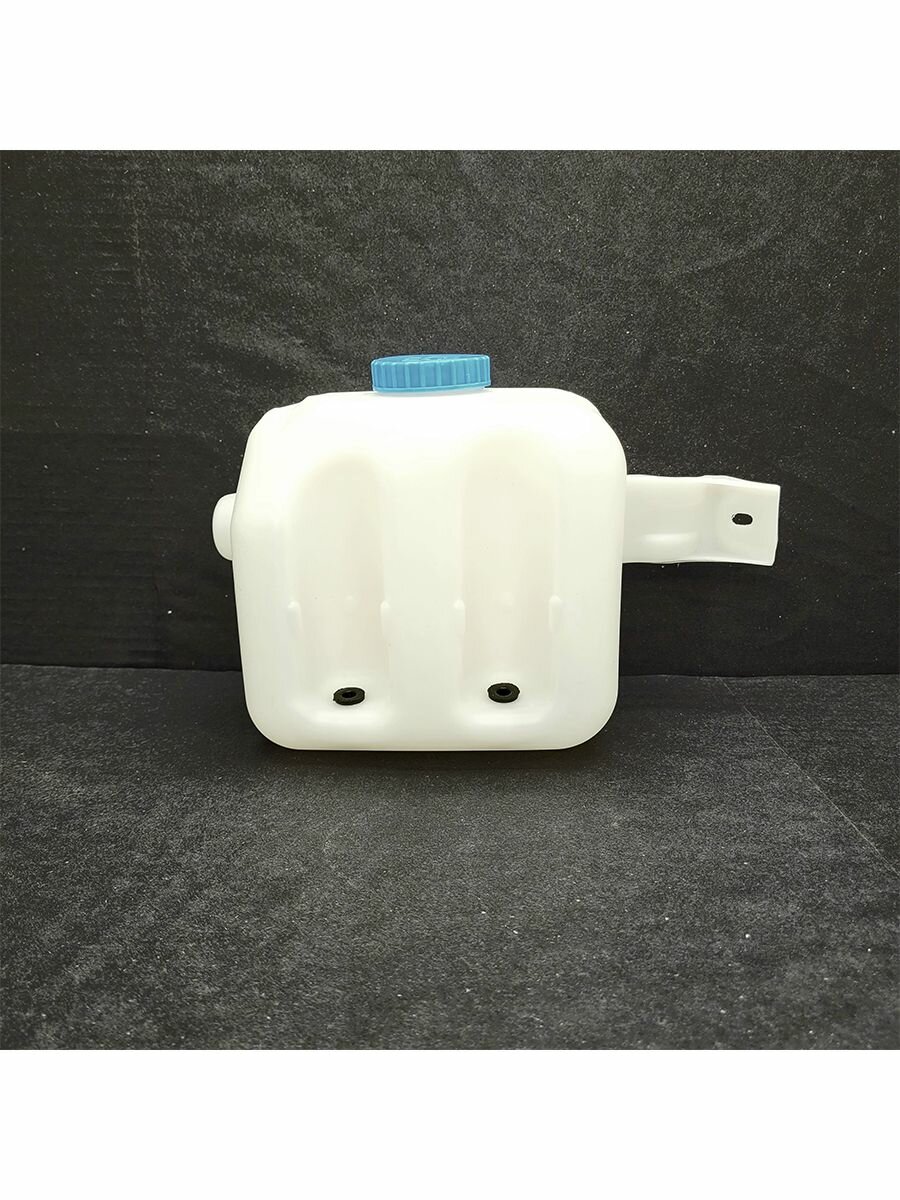 Бачок омывателя лобового стекла Lada Granta, Kalina 2 / ВАЗ 2190, 2192 (2 мотора)