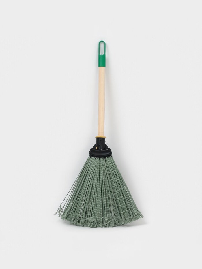Веник полипропиленовый с черенком высшего сорта, 33 см, с наконечником