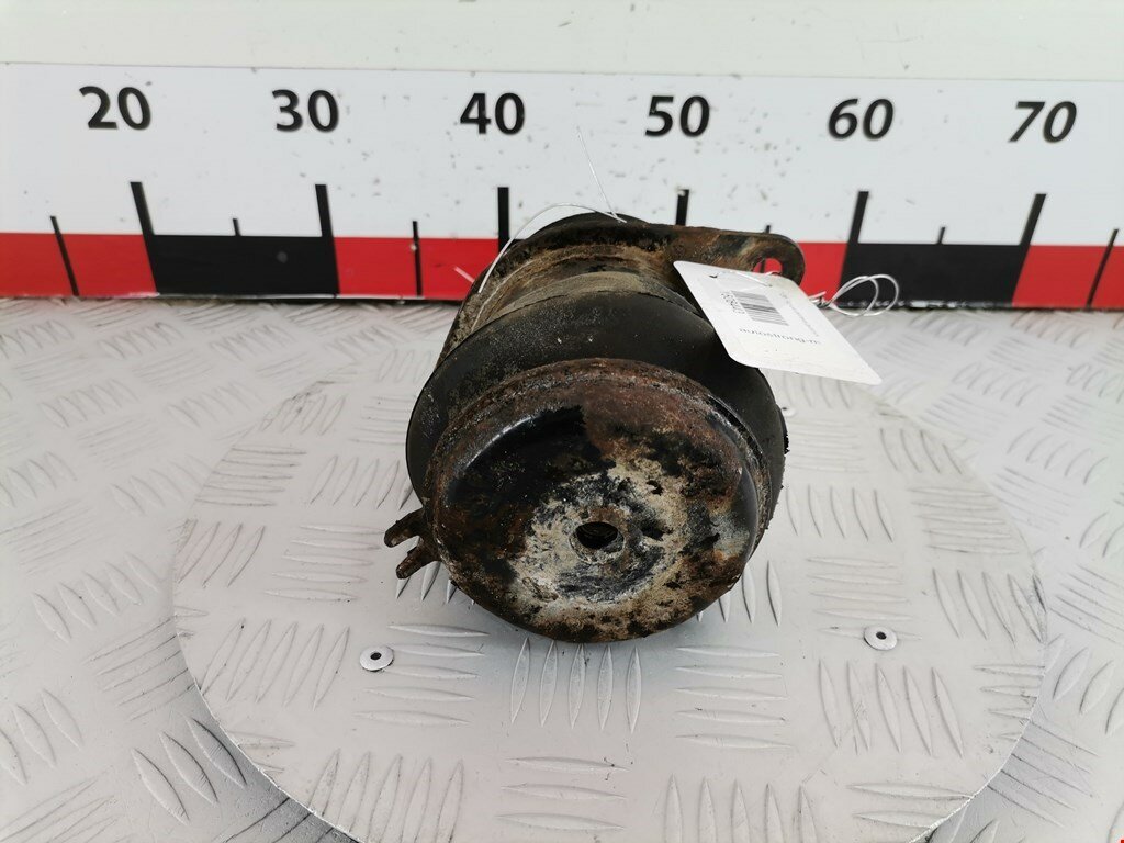 Подушка (опора) крепления двигателя Volkswagen Golf 3 1H0199262E арт. 1508443