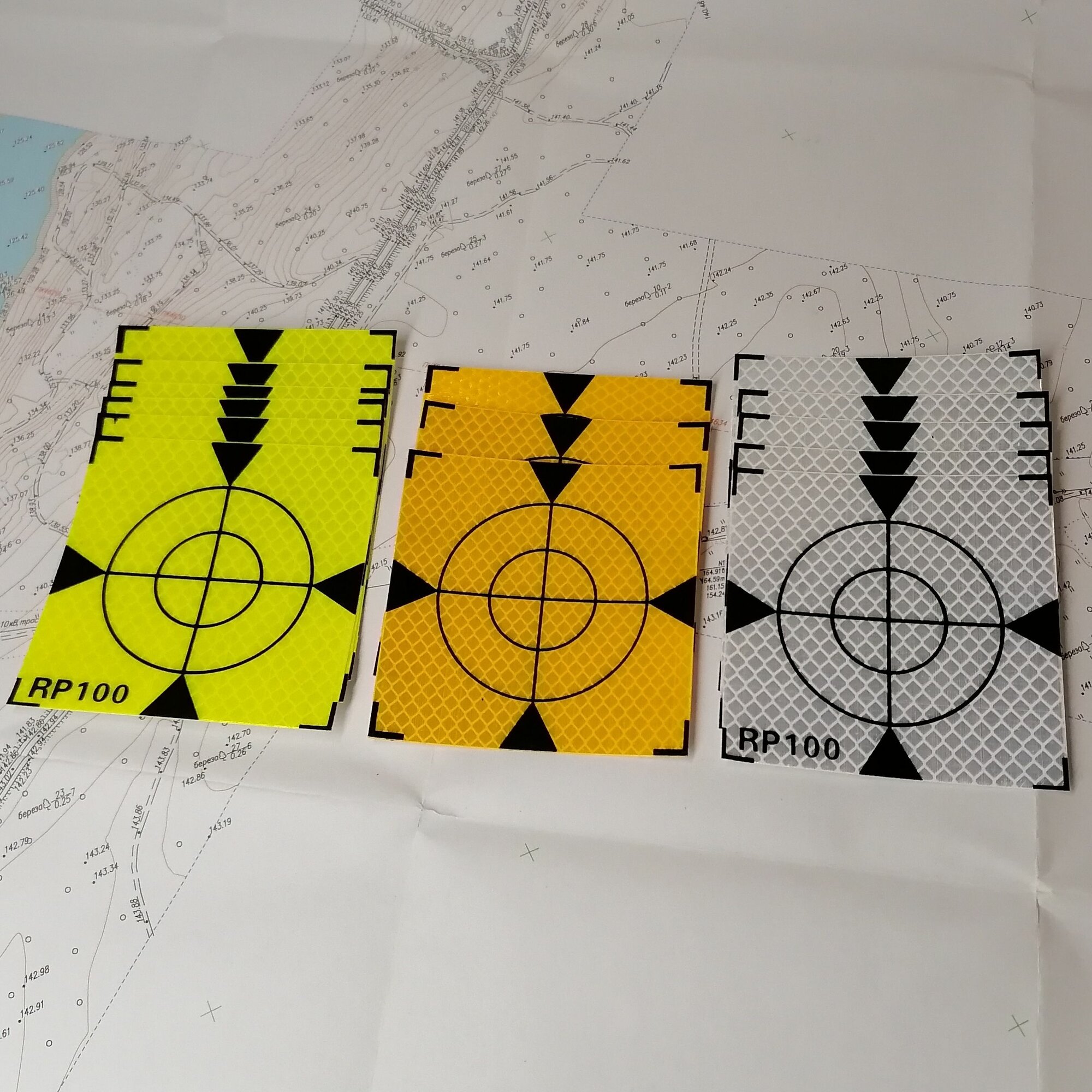 Плёночный отражатель 100х100мм (геодезическая марка) 10шт.