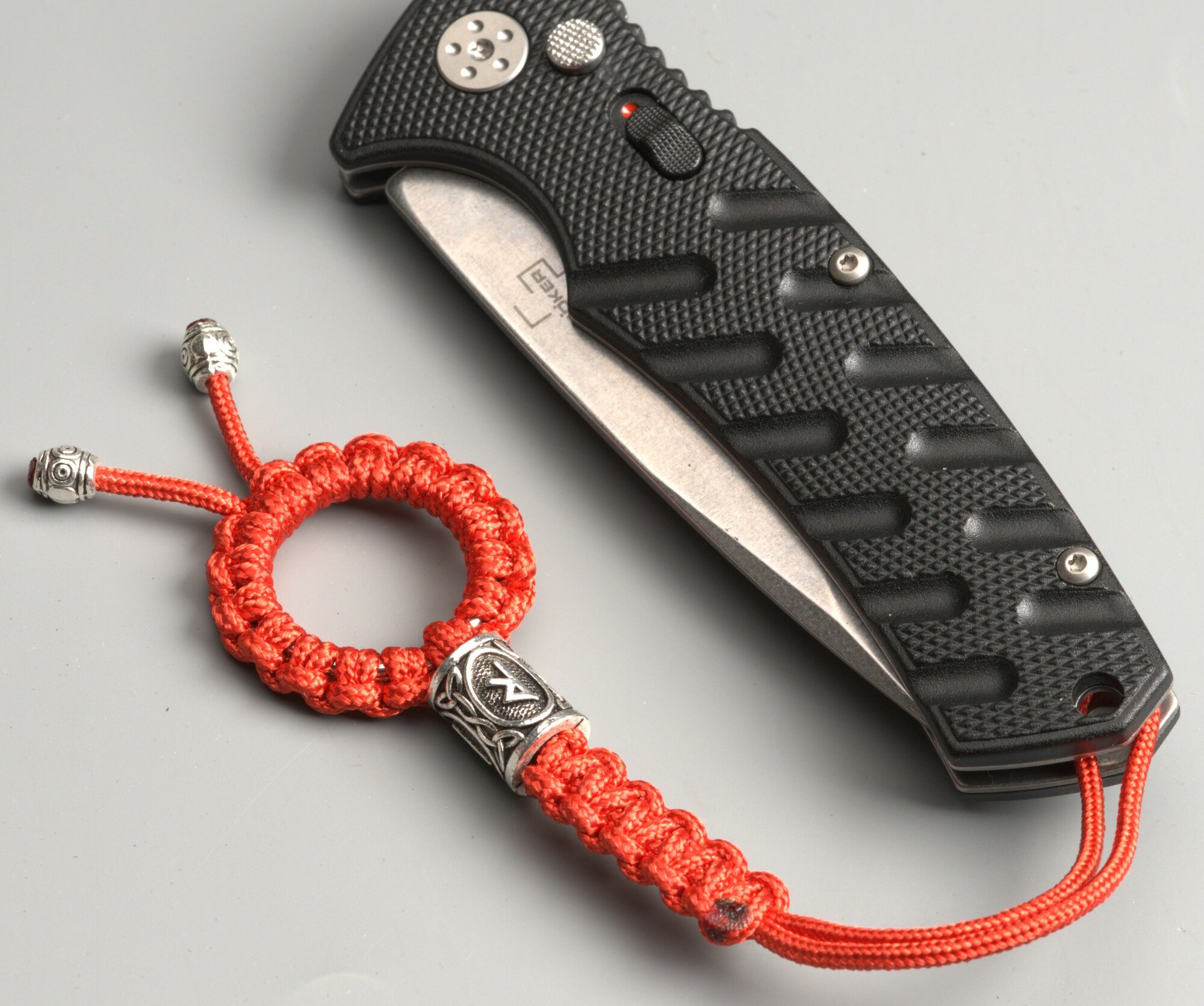 Темляк для ножа