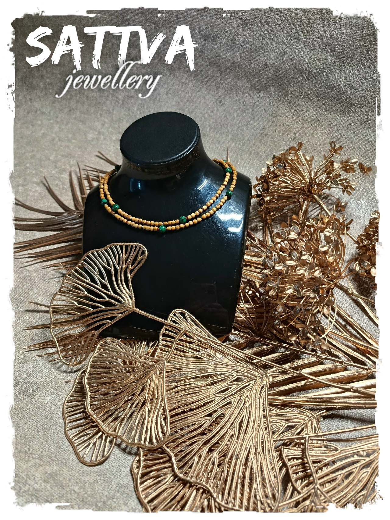 Кантхималы из Туласи с малахитом и сердоликом SATTVA jewellery, 2 ряда