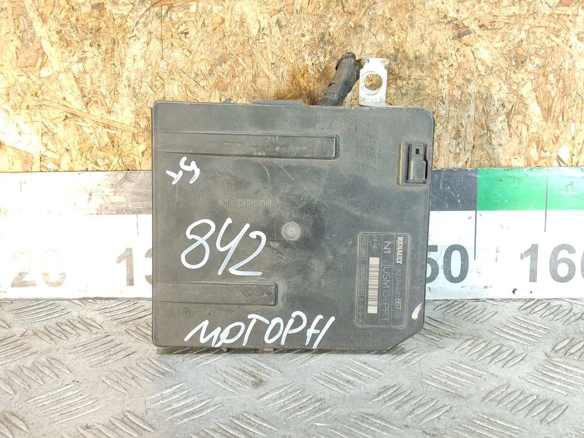 Блок предохранителей моторный RENAULT Megane 2003 2009 8200481867
