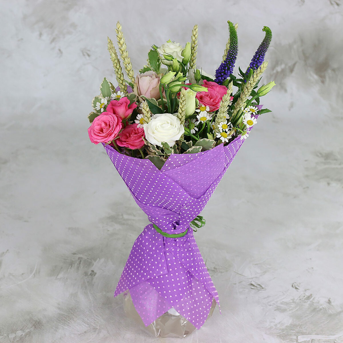 Букет Букет Маркет "Ассорти", из кустовой розы и ромашки, с упаковкой, фетр, 40 см