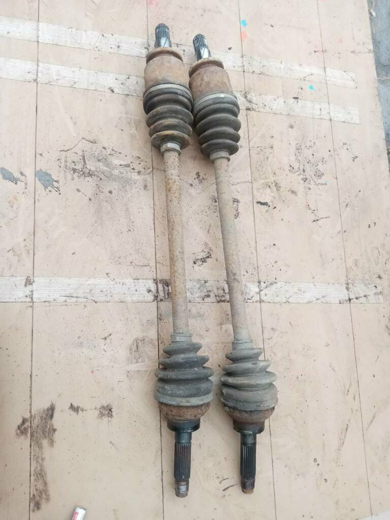 Полуось задняя Subaru Forester рест. 2001