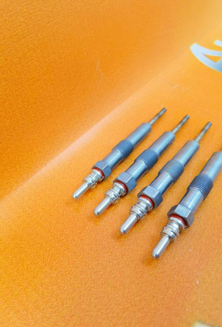 Свечи накаливания 4шт комплект Рено Меган Renault Megane / Renault Fluence 1.5 K9K Дизель