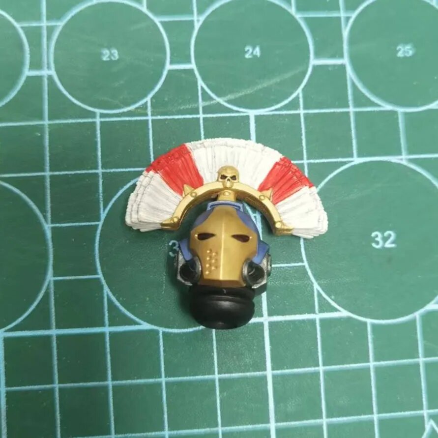 JOY TOY Warhammer 1/18 Ultramarines Relic Secundus Armour с винтовкой Artificer Toy Accessory 1