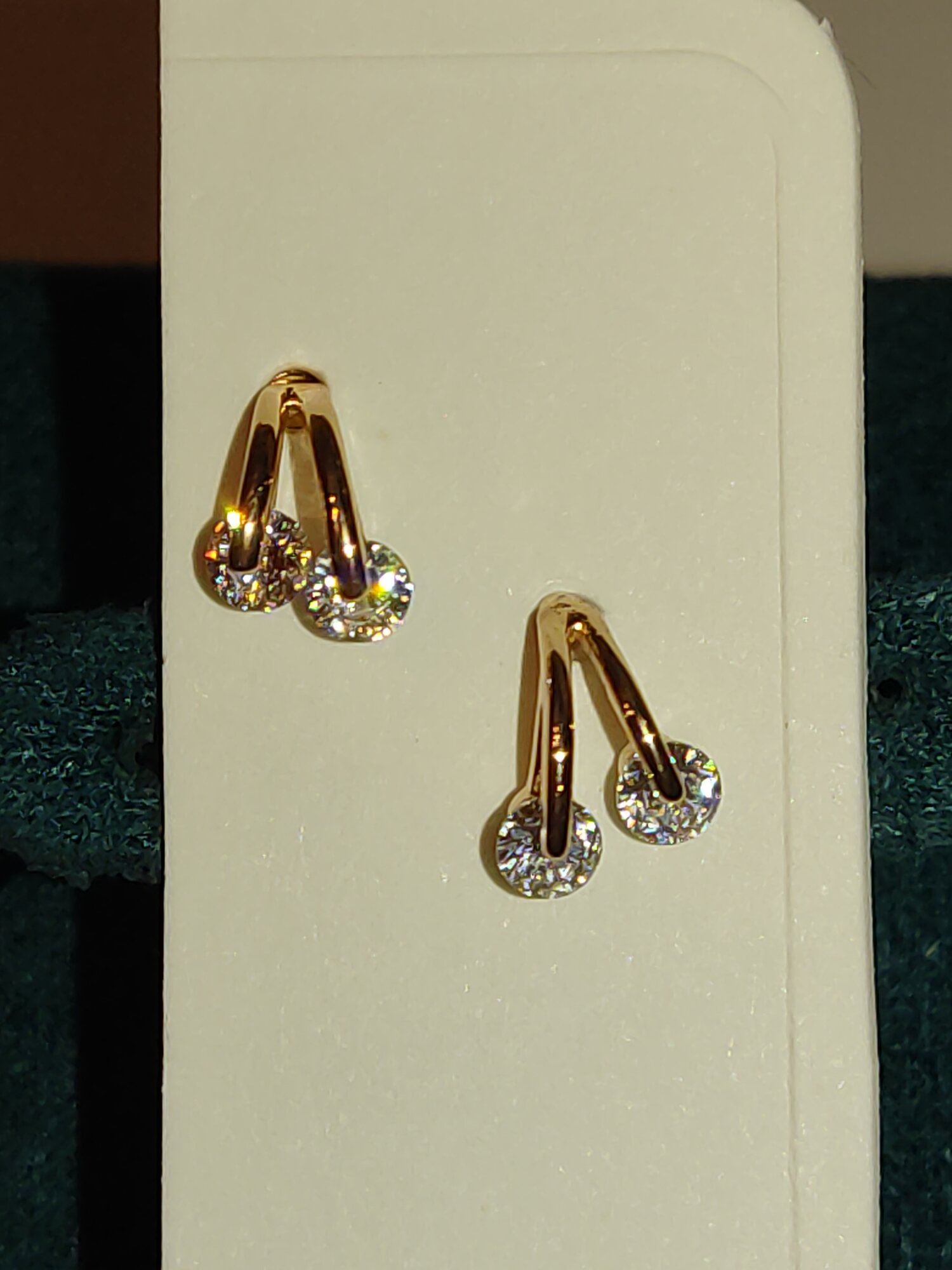 Серьги пусеты, хрусталь