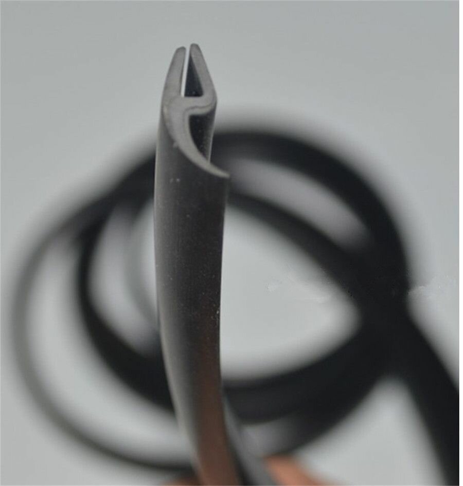 Уплотнительная лента для пластиковой панели лобового стекла - 1,7 метра