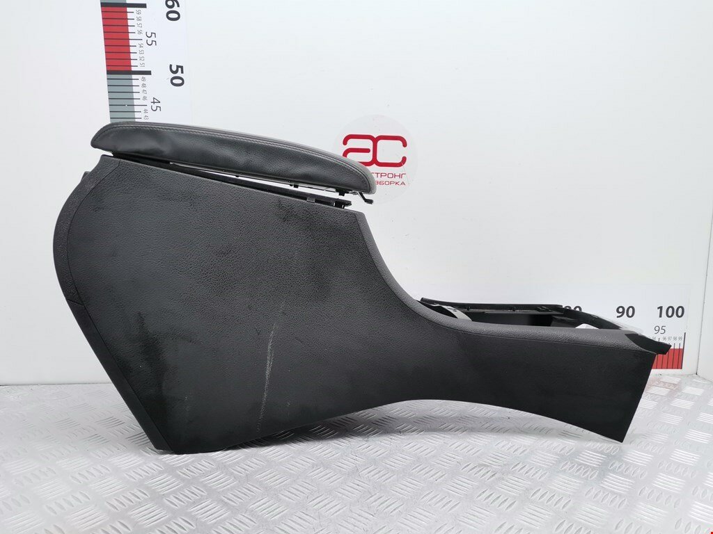 Подлокотник Peugeot 407 7589F3 арт. 2016129