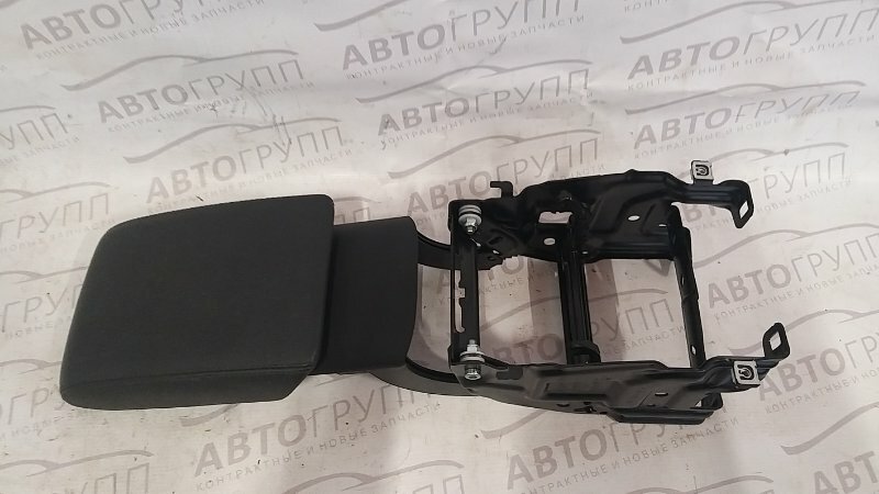 подлокотник Перед. Audi A5/S5 I 8T рестайлинг 8K0864283