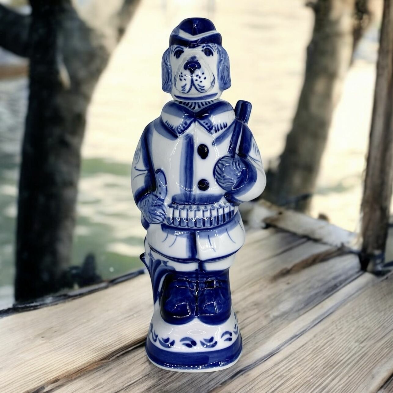 Скульптура штоф "Собака охотник" 500 мл гжель фарфор ручная работа