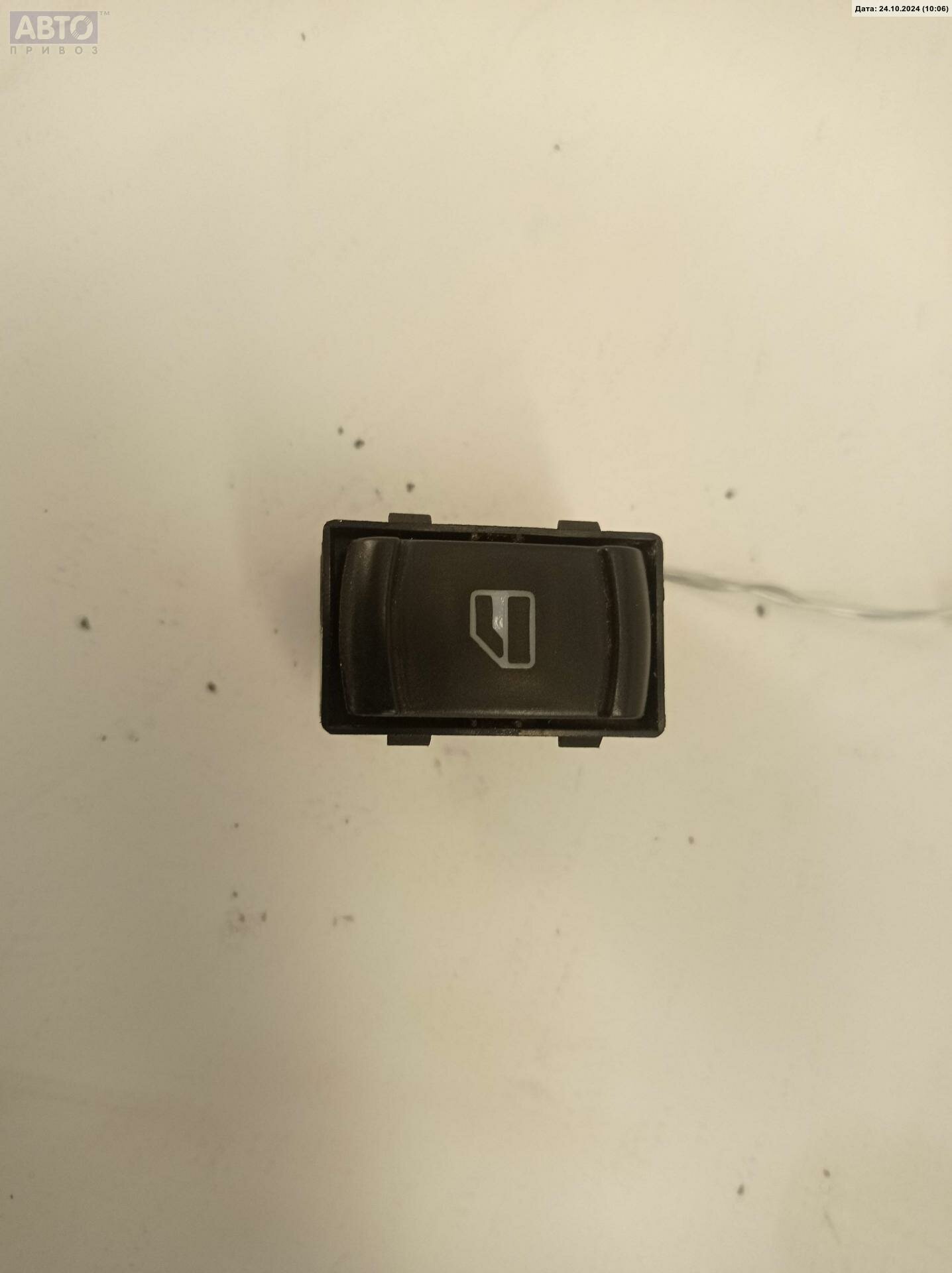 Кнопка стеклоподъемника переднего правого Volkswagen Passat B5