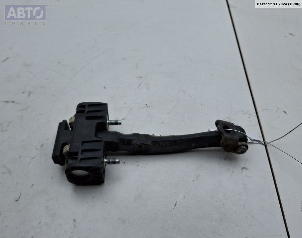 Ограничитель открывания двери передней Opel Astra H (2004-2009)