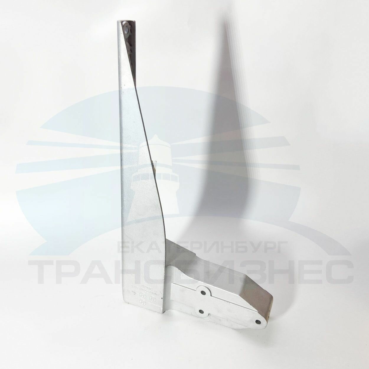 Кронштейн усилителя бампера алюминиевый левый FOTON 4189 (H4831022900A0)