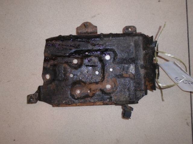 Корпус подставка аккумулятора от Nissan Almera N16 2000-2006