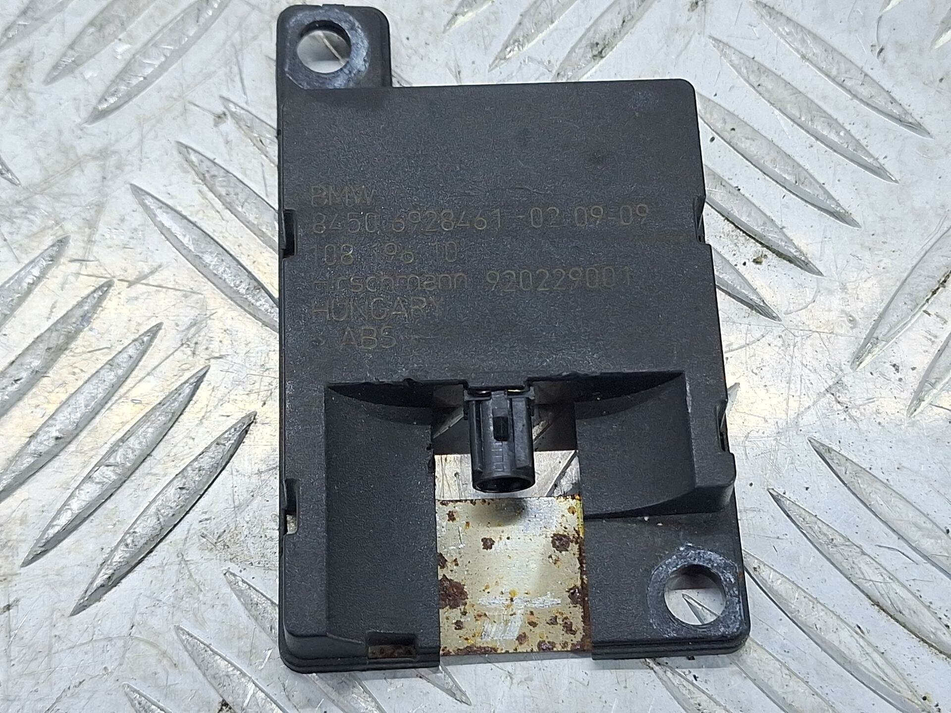 Усилитель антенны в заднем стекле BMW X6 E71 (2007 - 2012) 10819610