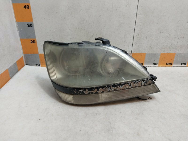 Б/У Фара правая Lexus RX300 2002 MCU15 445919 TOYOTA арт. 8111048080