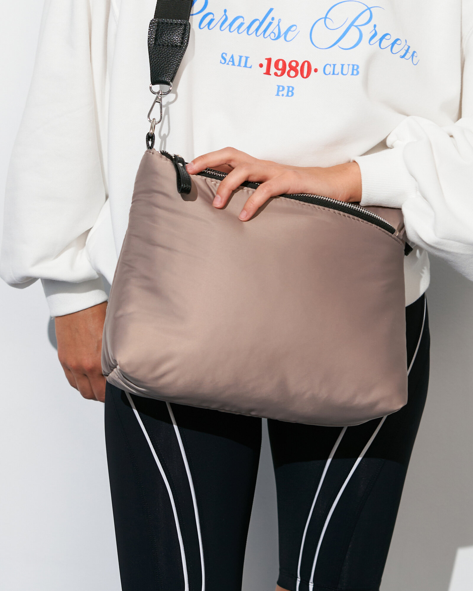 Сумка кросс-боди маленькая через плечо тканевая стеганая