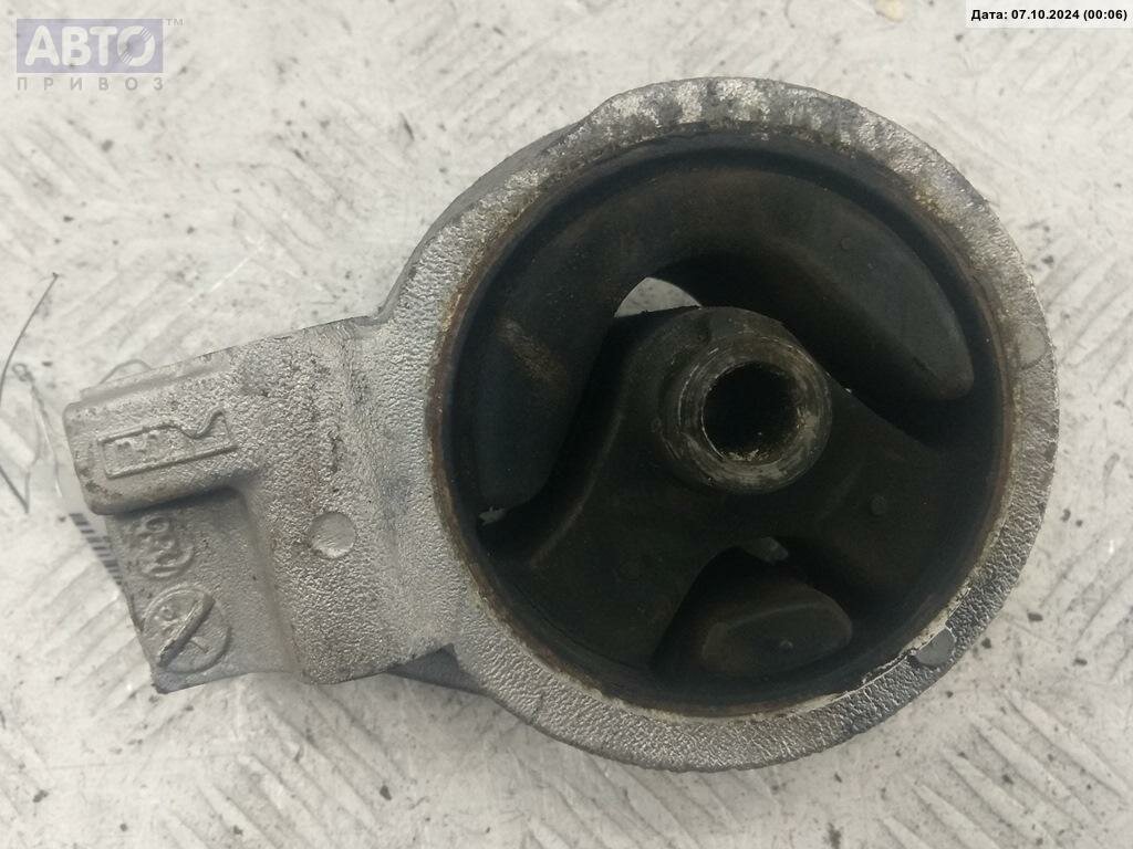 Подушка крепления КПП Volvo S40 / V40 (1995-2004)