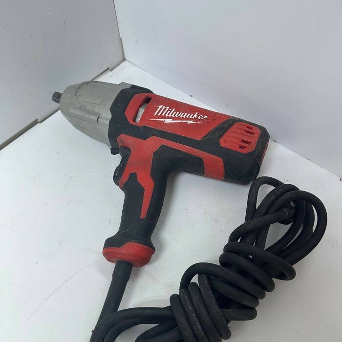 Гайковерт Milwaukee IPWE 400r