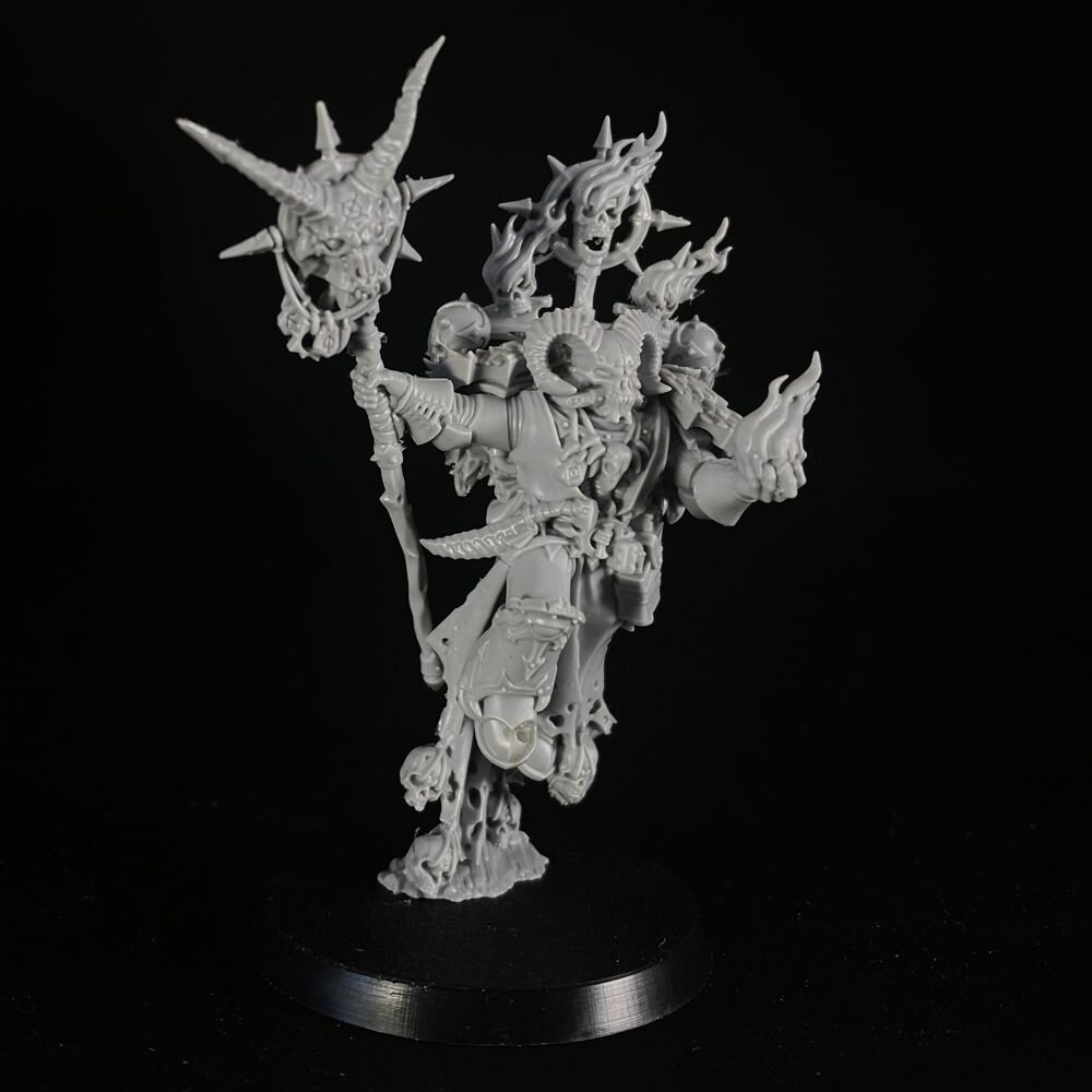 Chaos space marines Master of possession миниатюра по вселенной warhammer 40000