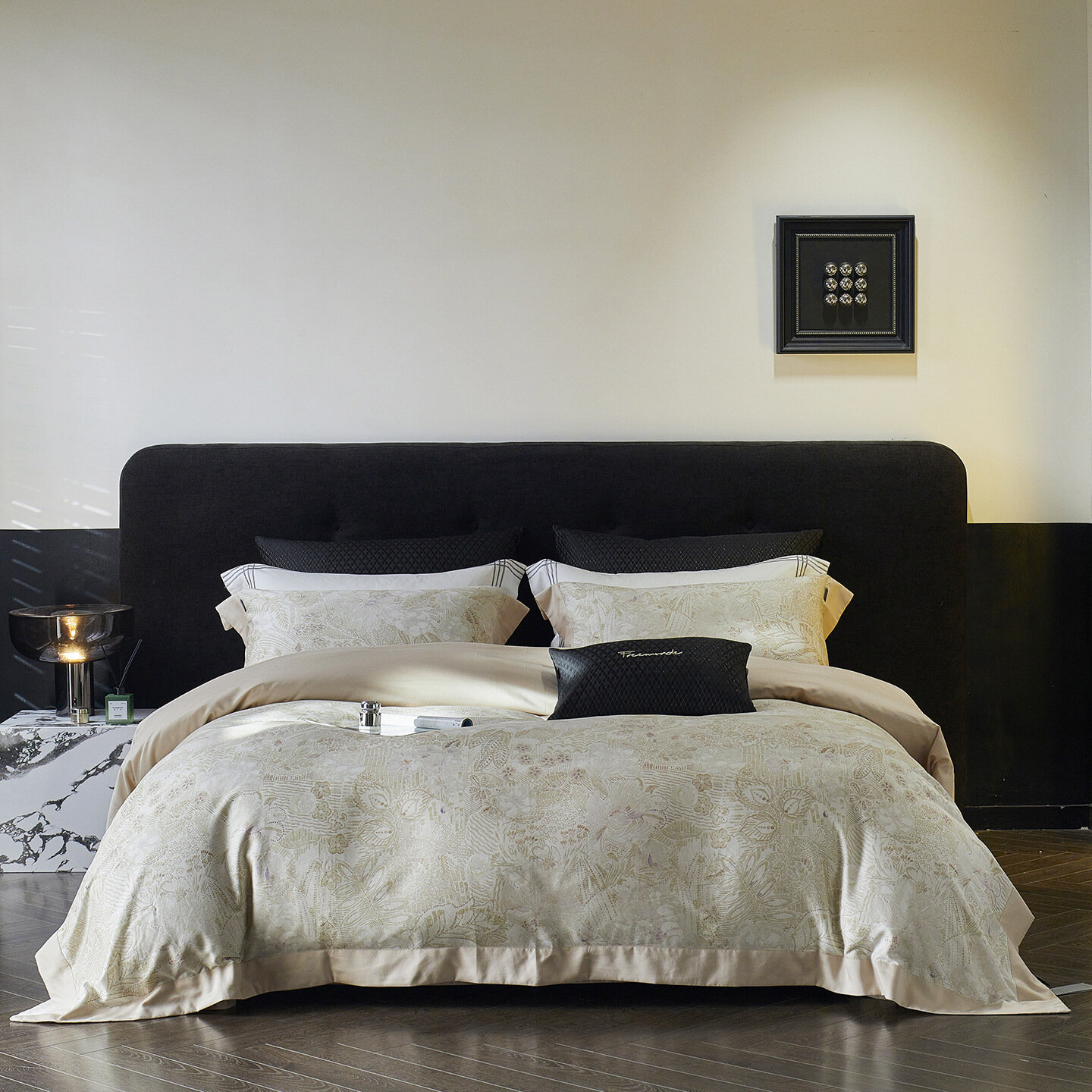 Американский стиль осенне-зимнего постельного белья из легкого роскошного материала с цветочным узором, 100S тенсель-хлопок с начесом, четырехпредметный комплект, теплый и утолщенный, включающий простыню и пододеяльник.