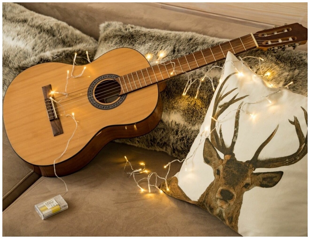 Гирлянда капельки света, 30 теплых белых LED-огней, 3+0.3 м, прозрачный провод, батарейки, Koopman International AXS000640