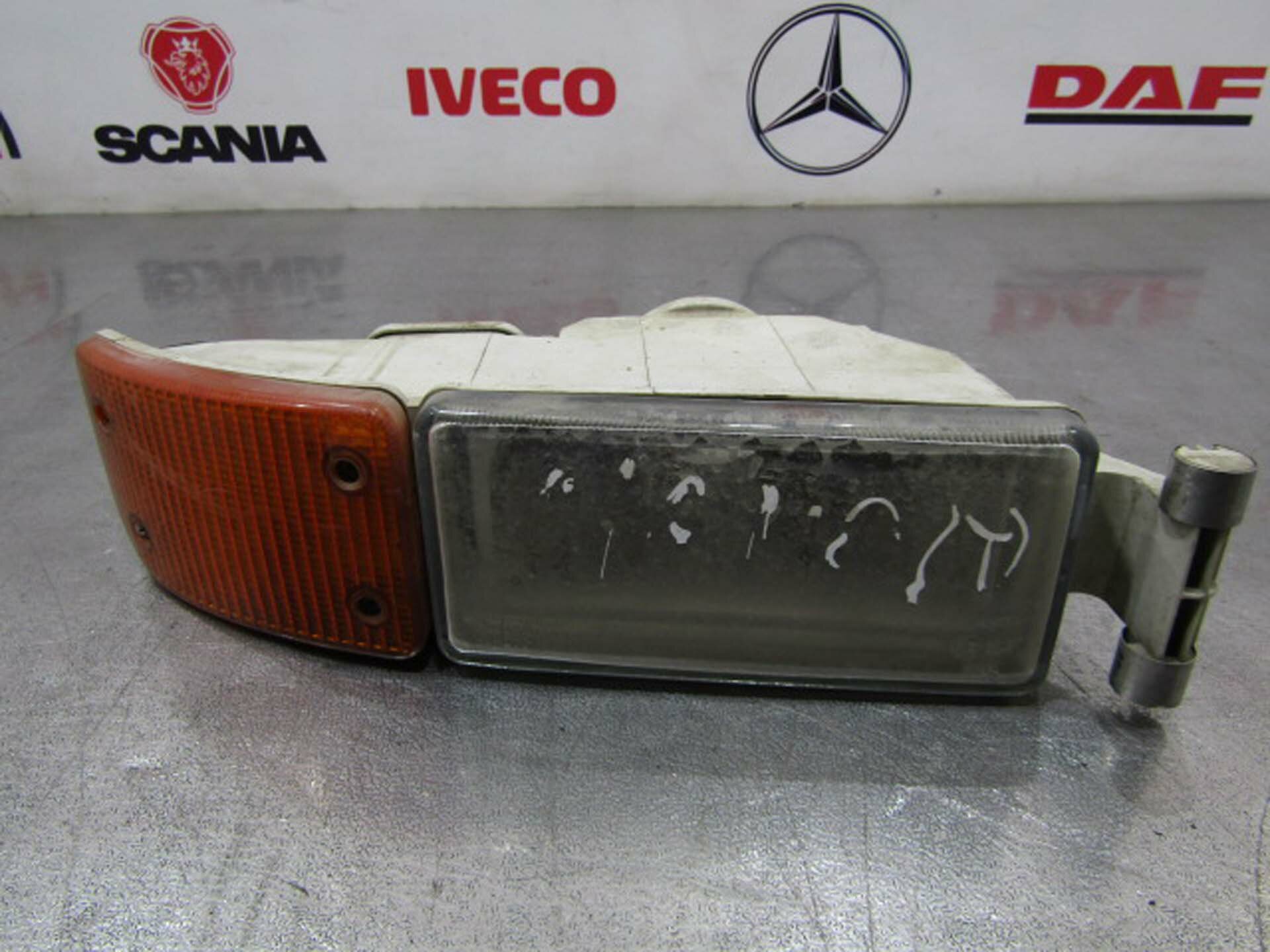 Фара дополнительная указателя поворота справа MAN TGL, TGA, TGM / Есть трещины!!!